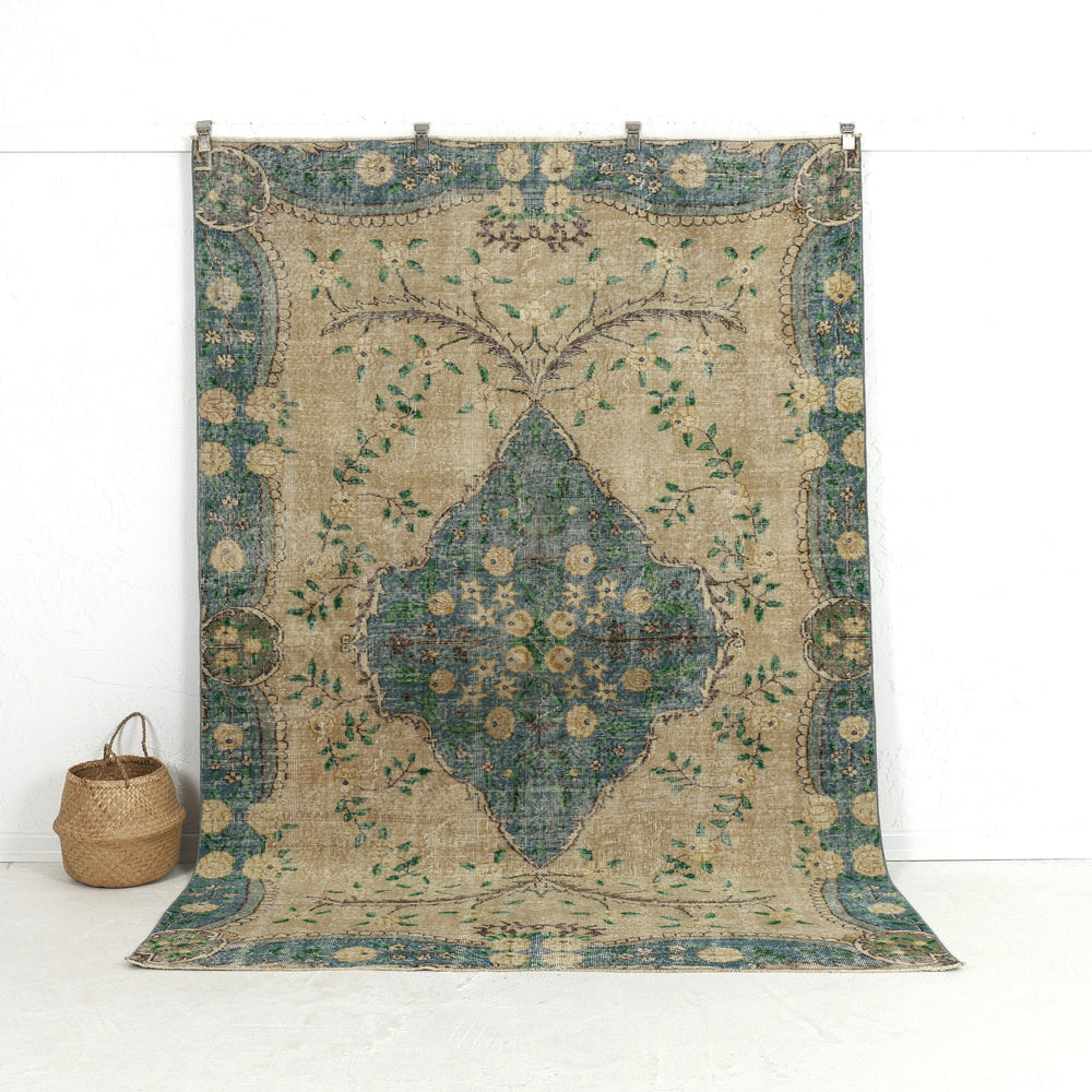 The 5 Best Ways to Hang a Turkish Rug | Kuden Rugs