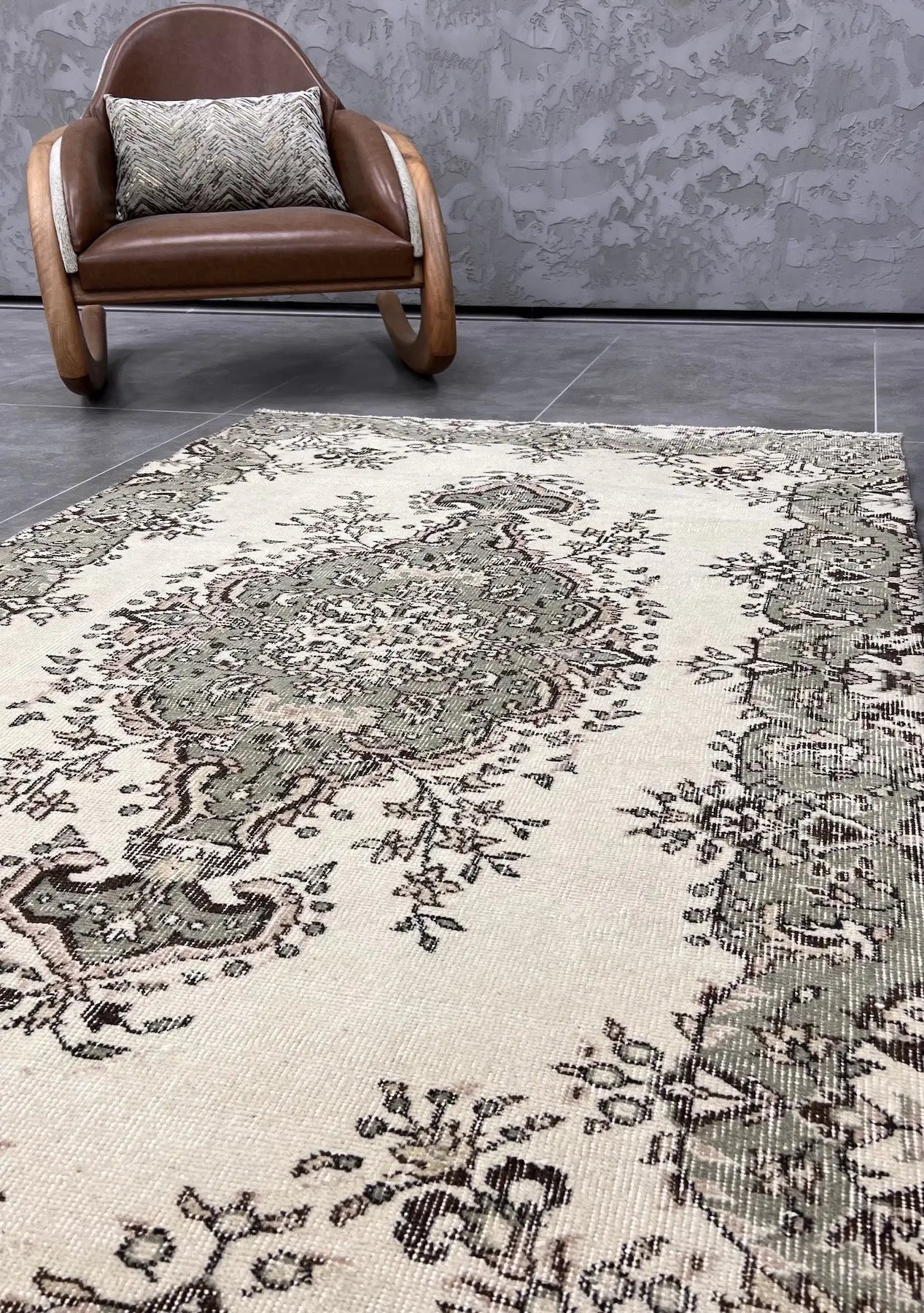 Alora - Vintage Beige Antique Washed Rug | kudenrugs